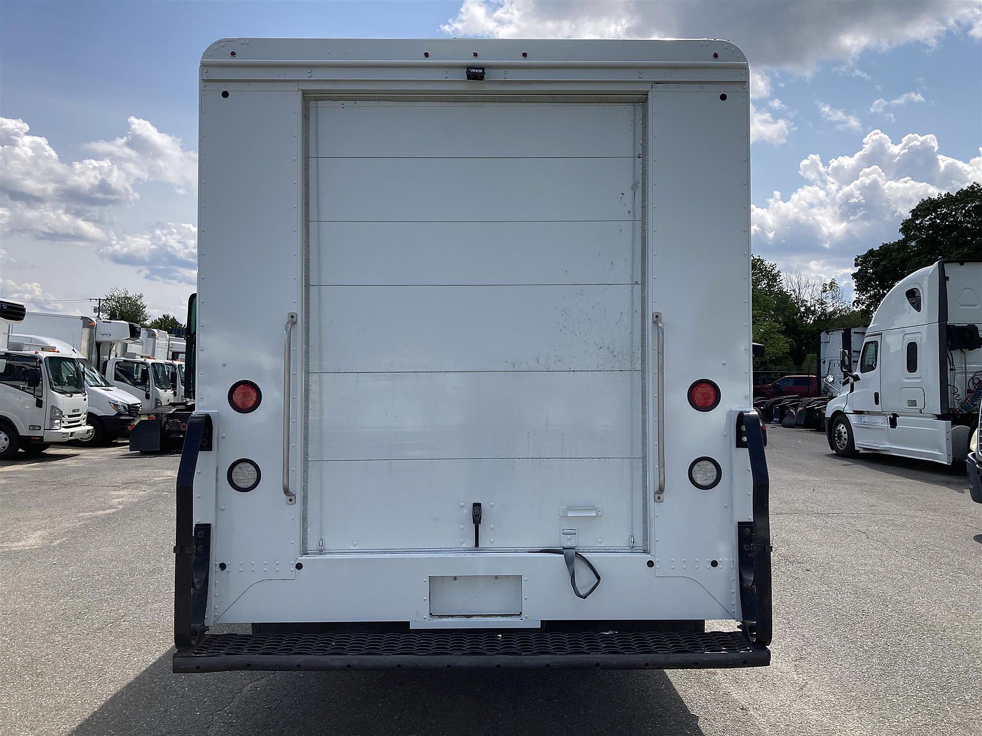 2020 Freightliner MT45 For Sale | 18' Box | Non CDL | #292016