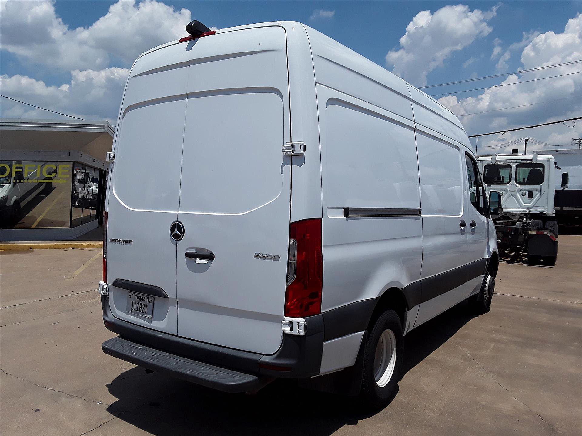 2019 Mercedes-Benz SPRINTER 3500 (For Sale) | Refrigerated Van | #242582