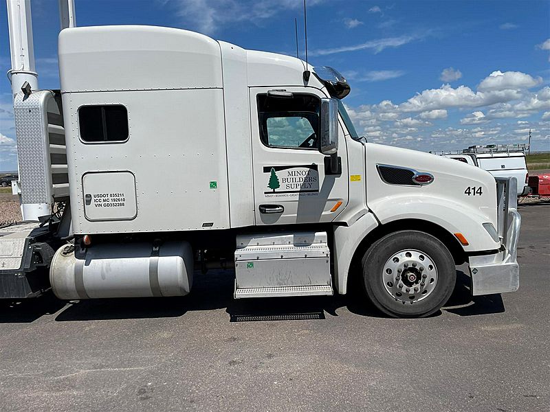 2016 Peterbilt 579 For Sale | 72" Sleeper | #352288