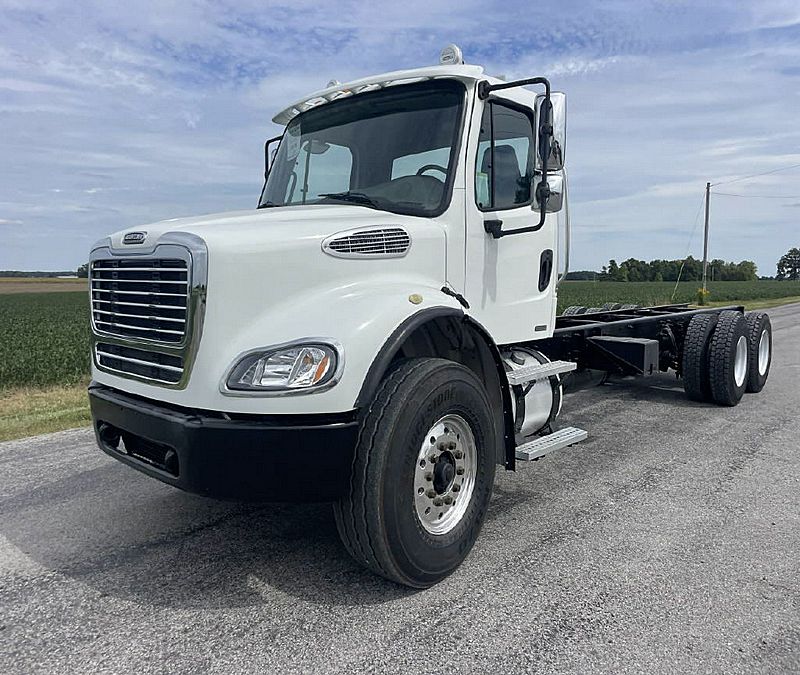 2006 Freightliner M2 (For Sale) | Cab & Chassis | #7937