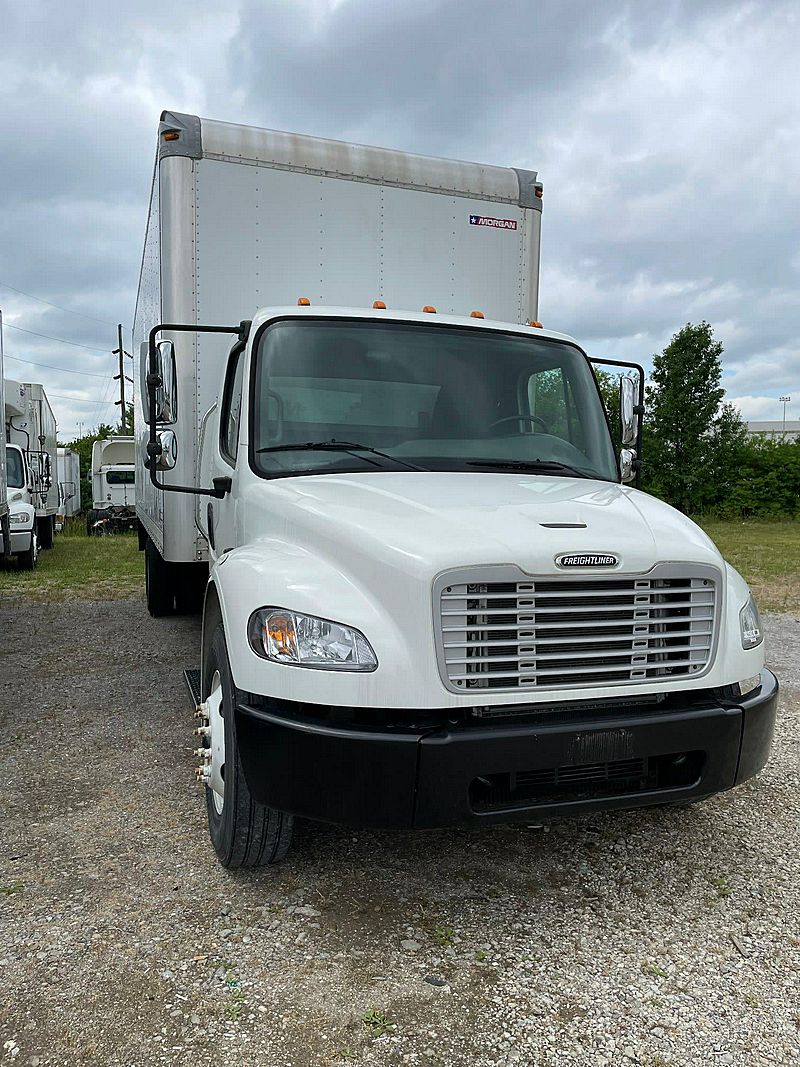 2015 Freightliner M2 106 For Sale | 26' Box | Non CDL | #642745