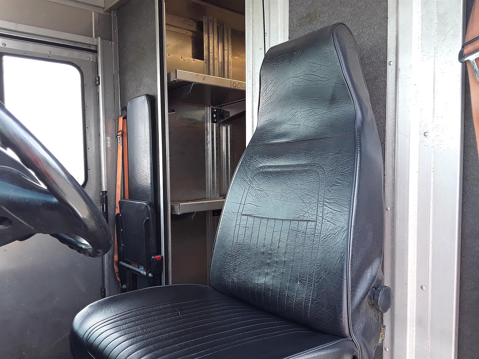 2019 Ford F59 VAN For Sale | 22' Box | Non CDL | #273743