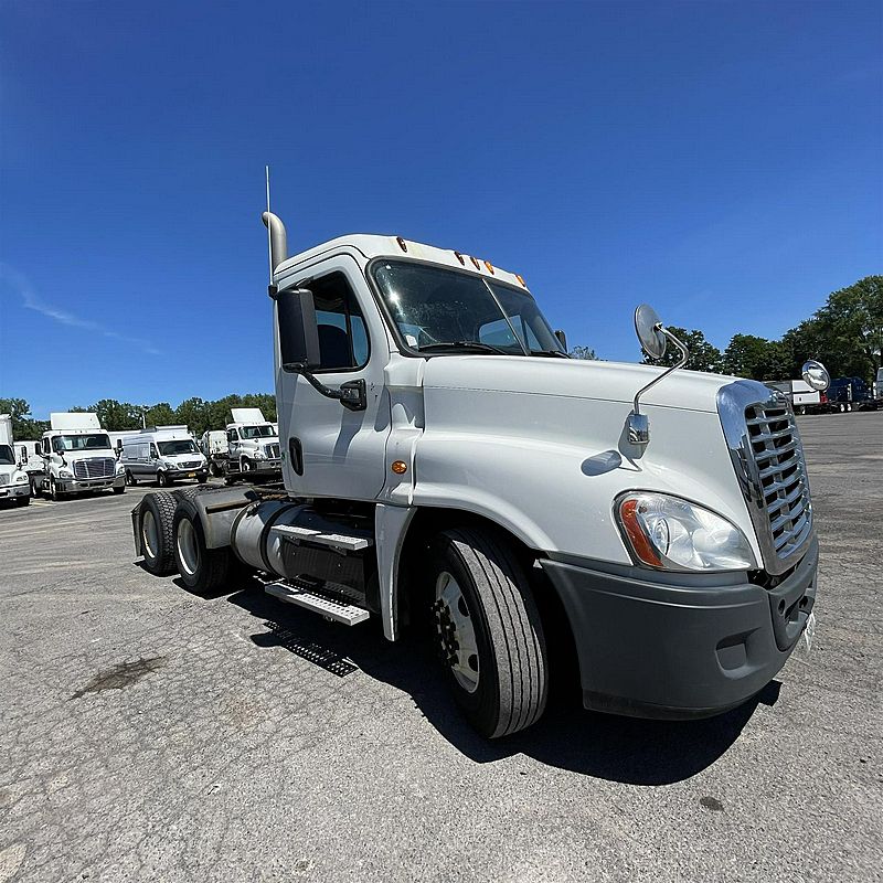 2015 Freightliner CASCADIA 125 For Sale | Day Cab | #331309