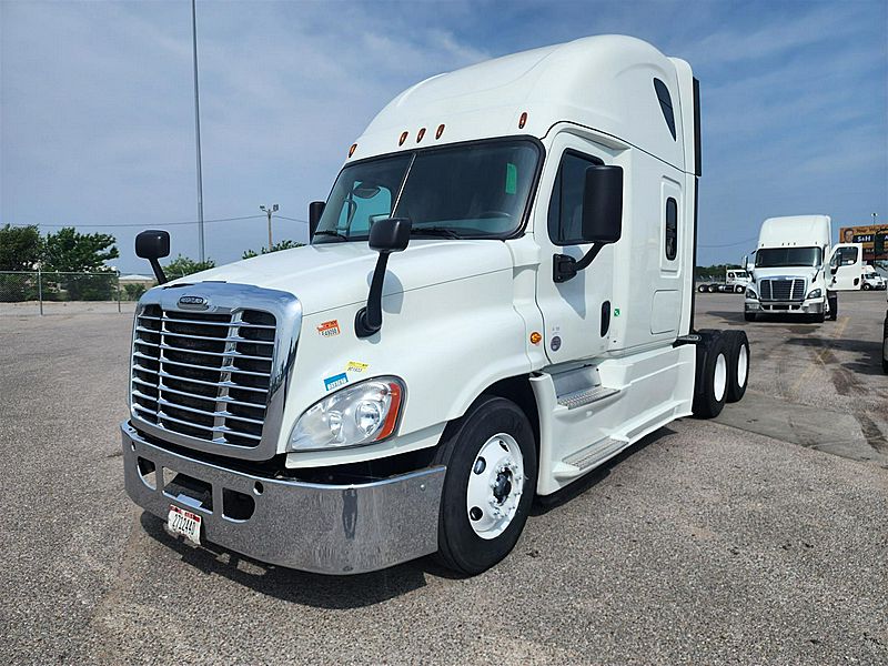 2018 Freightliner CASCADIA 125 For Sale | 72" Sleeper | #222091