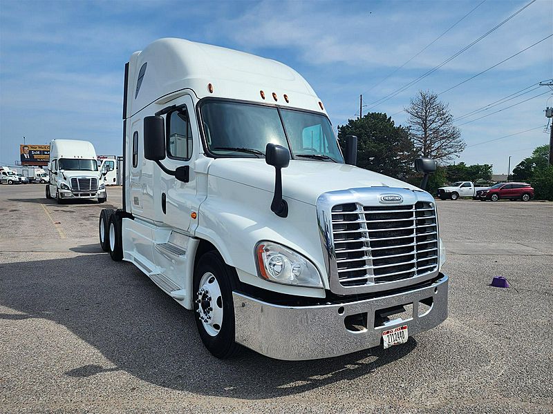 2018 Freightliner CASCADIA 125 For Sale | 72" Sleeper | #222091