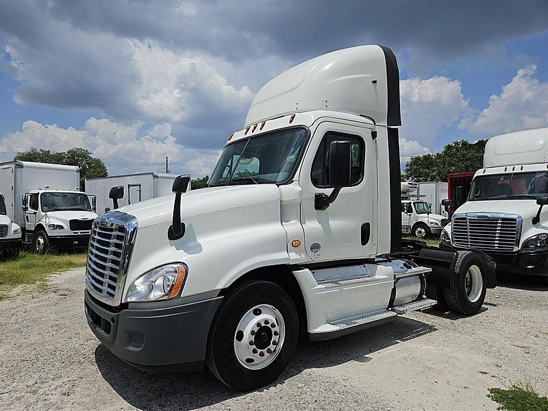 2015 Freightliner CASCADIA 125 For Sale | Day Cab | #570530