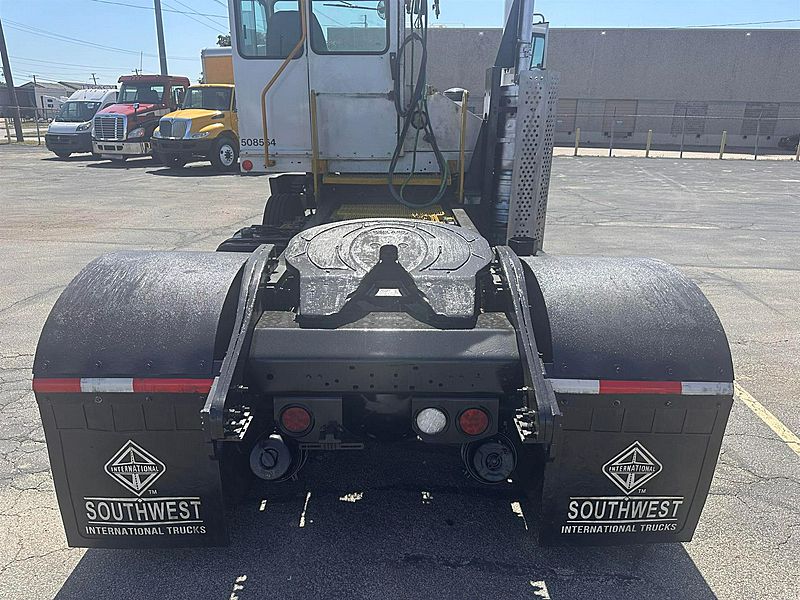 2018 Capacity Sabre (For Sale) | Yard Spotter | #U9600