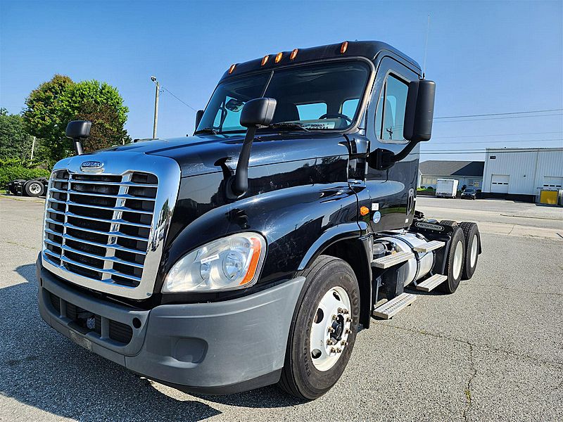 2015 Freightliner CASCADIA 125 For Sale | Day Cab | #302447