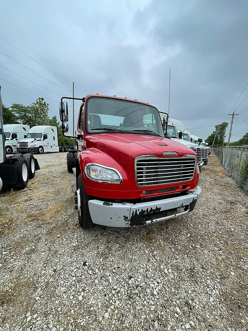 2017 Freightliner M2 106 For Sale | Cab & Chassis | #675842