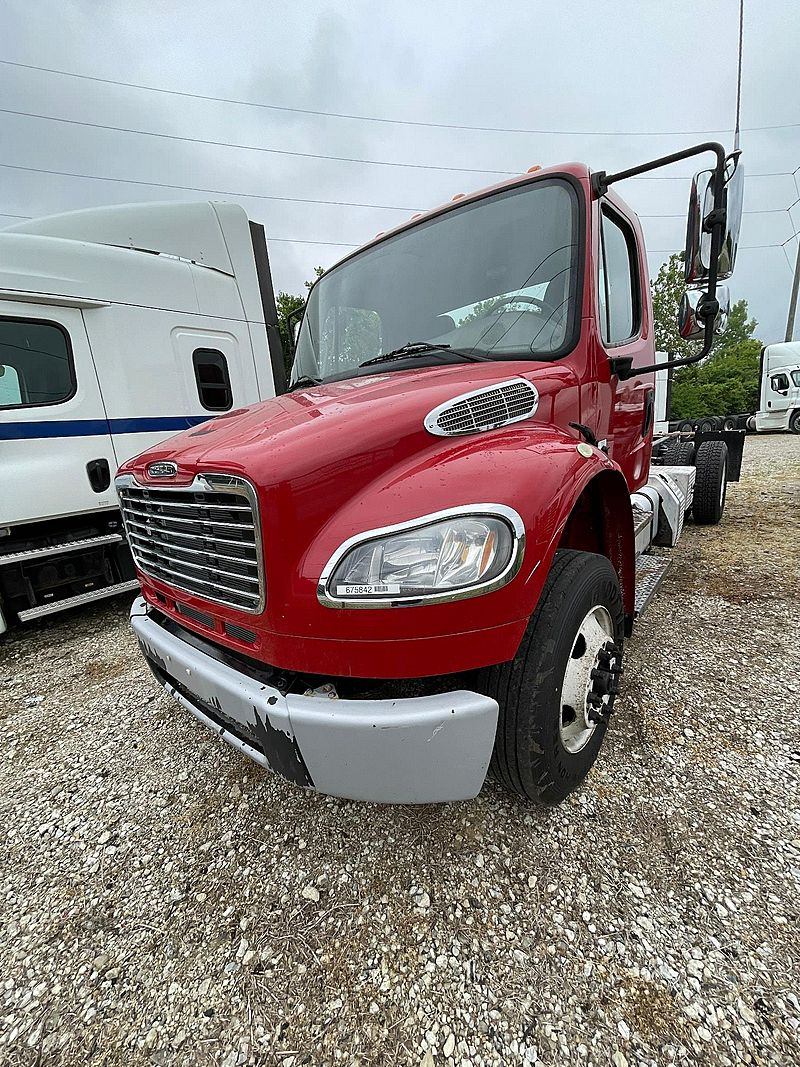 2017 Freightliner M2 106 For Sale | Cab & Chassis | #675842