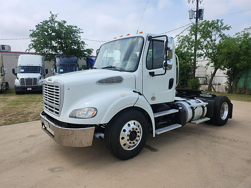 2018 Freightliner M2 112 (For Sale) | Day Cab | #681243
