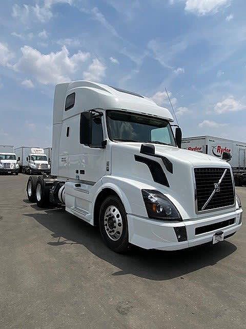 2018 Volvo VNL64T For Sale | 61" Sleeper | #680557