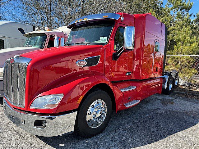 2017 Peterbilt 579 For Sale | Raised Roof Sleeper | #32424