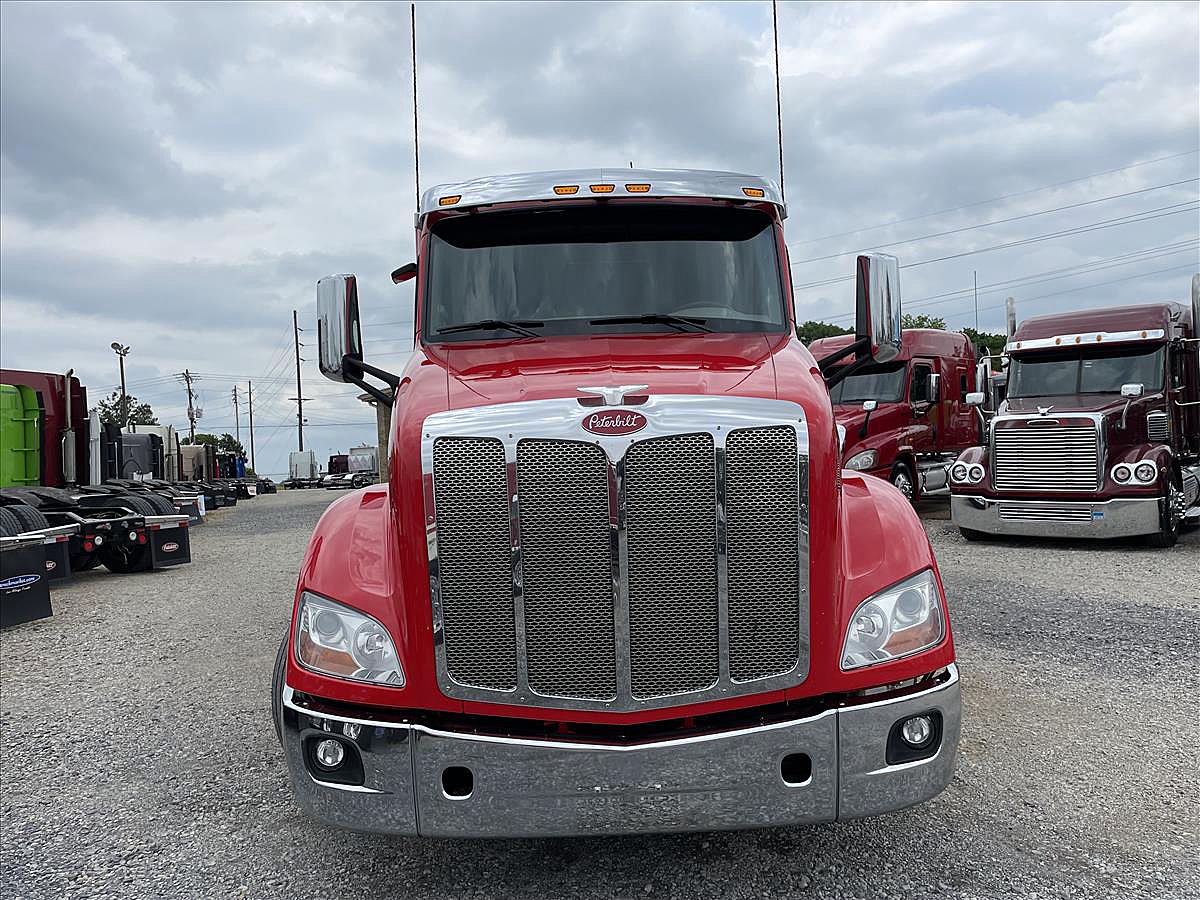 2017 Peterbilt 579 (For Sale) | Raised Roof Sleeper | #32424