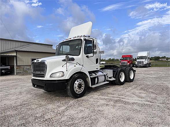 2011 Freightliner M2 112 (For Sale) | Day Cab | #GJ-AY9169