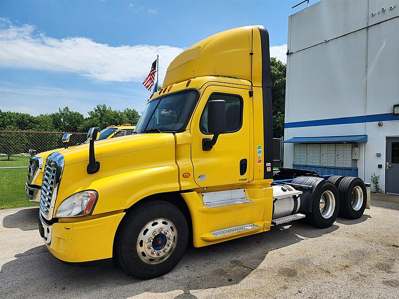 2014 Freightliner Cascadia 125 (For Sale) | Day Cab | #22746