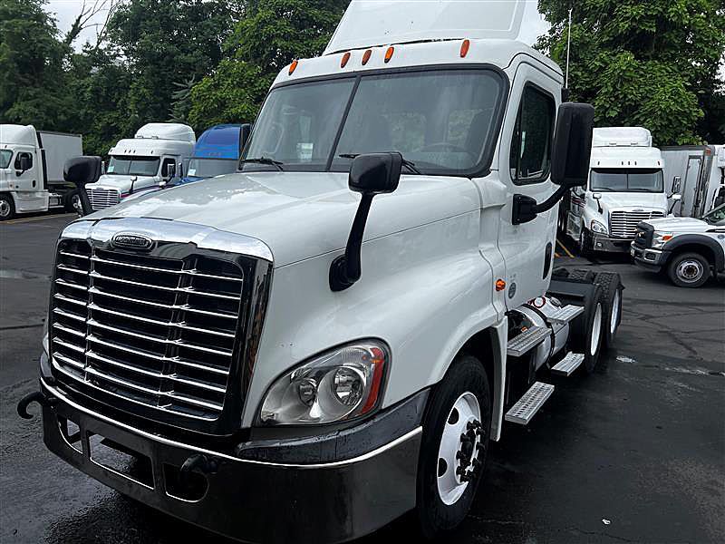 2014 Freightliner CASCADIA 113 For Sale | Day Cab | #555478