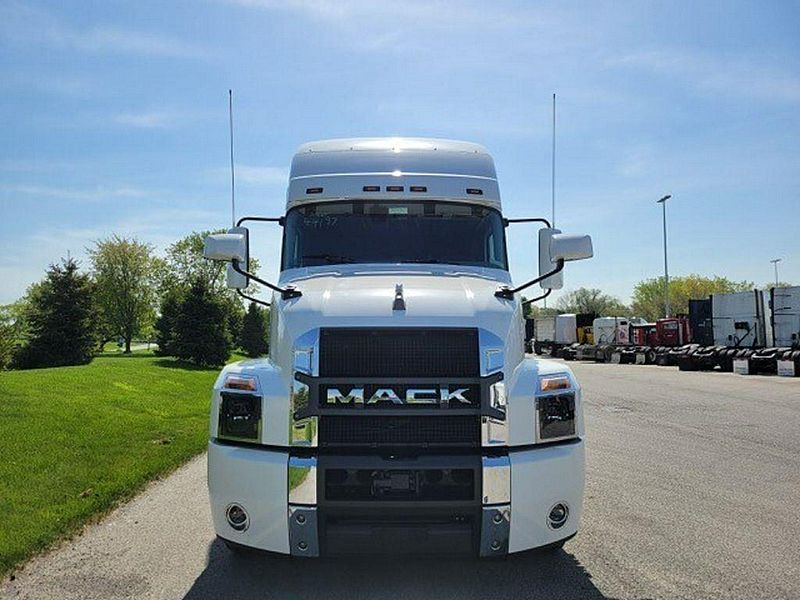 2024 Mack Anthem AN64T70 (For Sale) | Sleeper Truck | #M24037