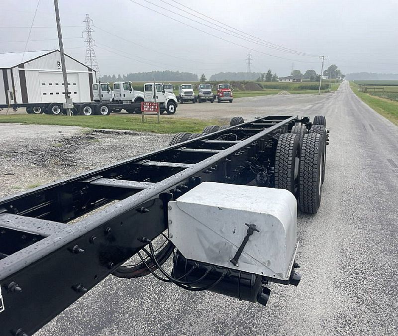 2011 Peterbilt 365 For Sale | Cab & Chassis | #7956