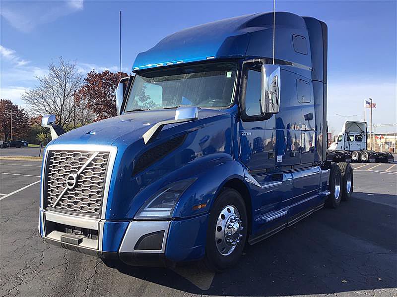 2020 Volvo VNL 760 (For Sale) | 70" Sleeper | #260444