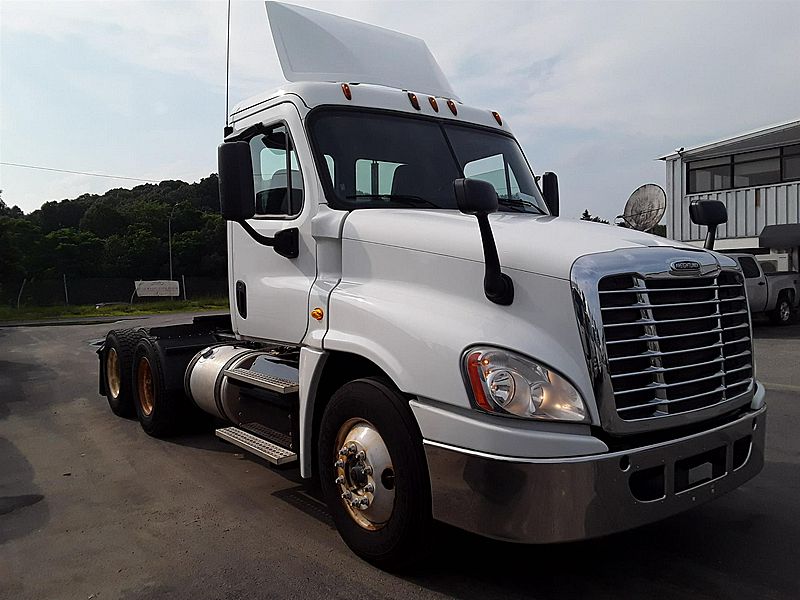 2015 Freightliner CASCADIA 125 For Sale | Day Cab | #375449