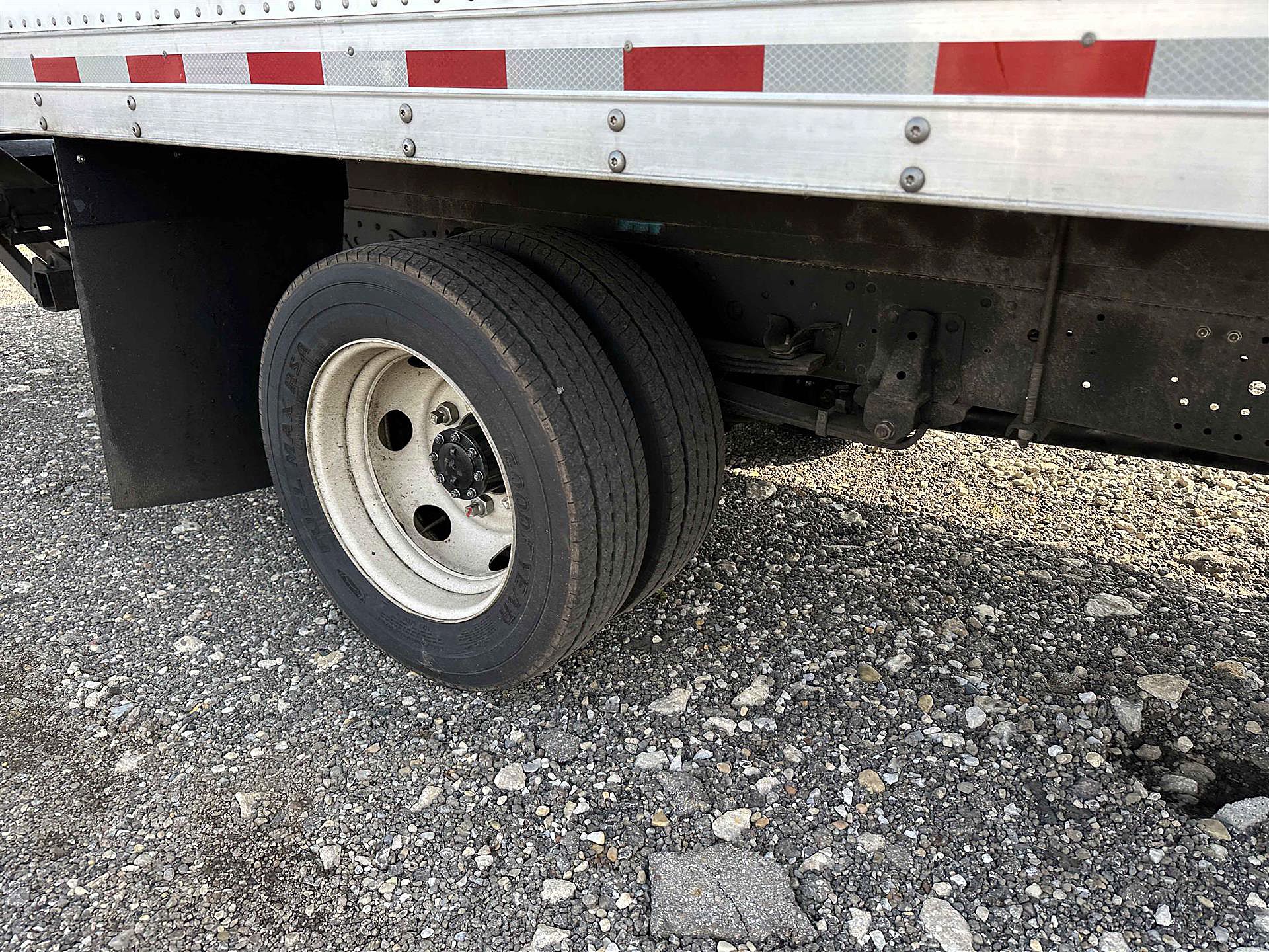 2022 Isuzu NRR (For Sale) | 20' Box | Non CDL | #9398