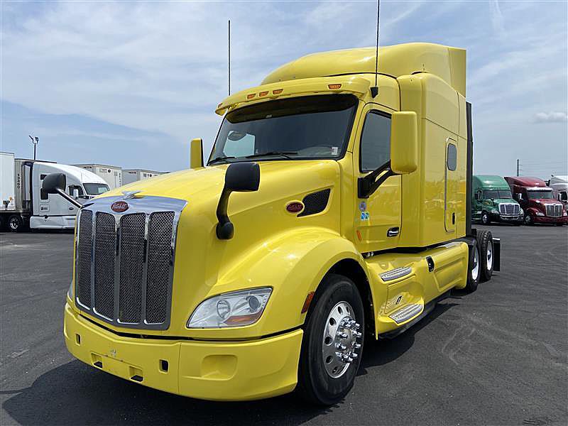 2018 Peterbilt 579 For Sale | 80" Sleeper | #260563