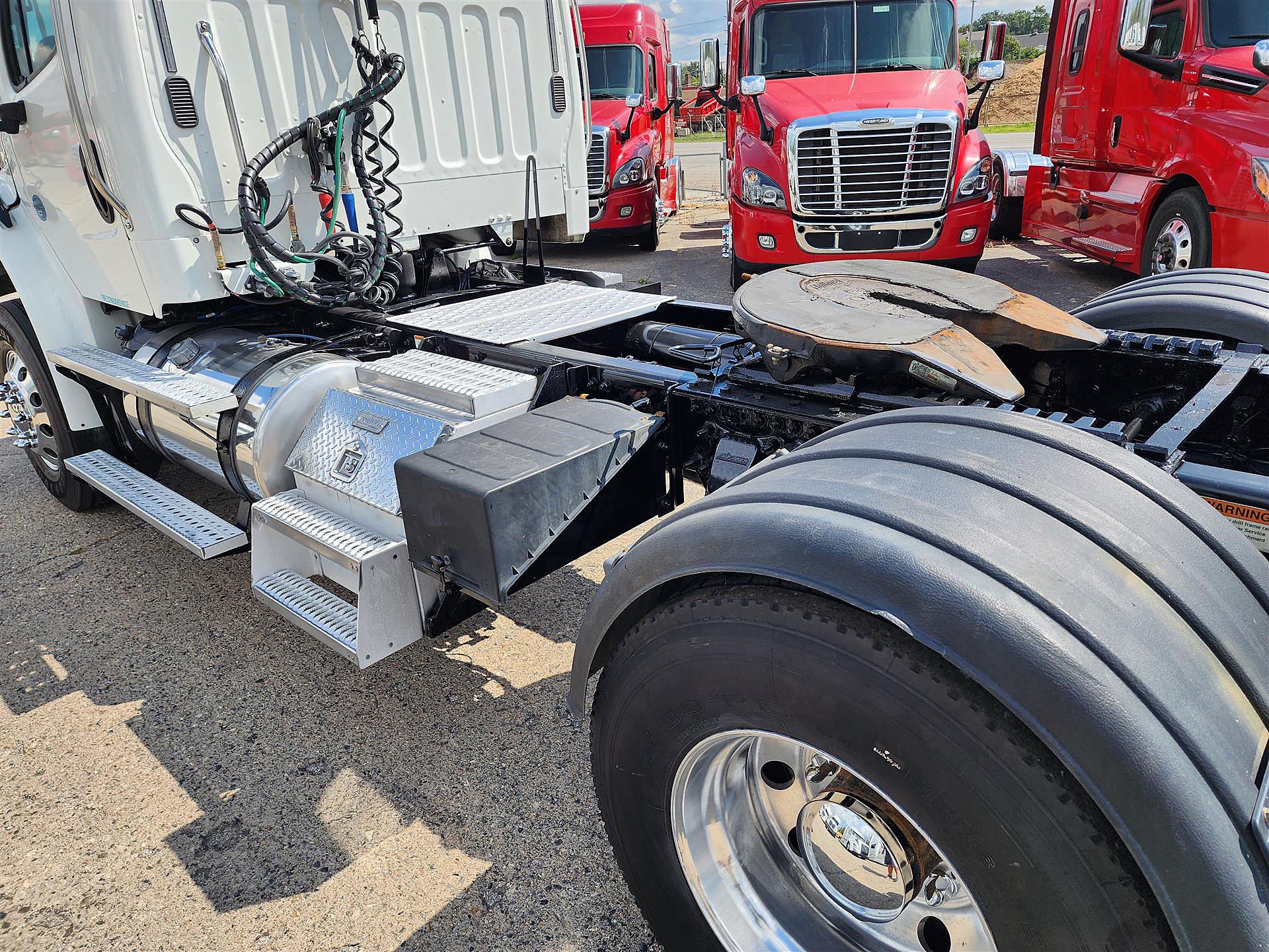 2016 Freightliner M2 (For Sale) | Day Cab | #10*22795