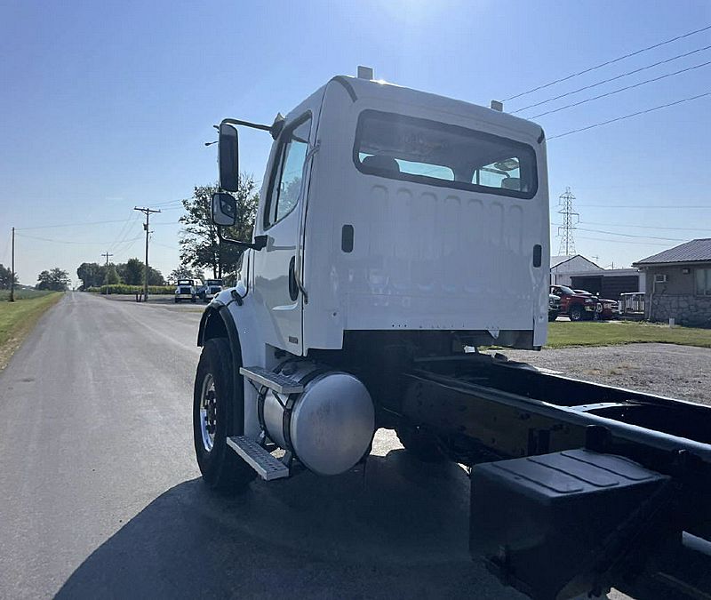 2006 Freightliner M2 (For Sale) | Cab & Chassis | #7970