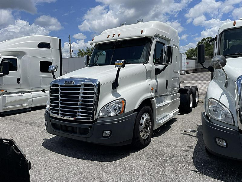 2016 Freightliner CASCADIA 125 For Sale | 48" Sleeper | #661430