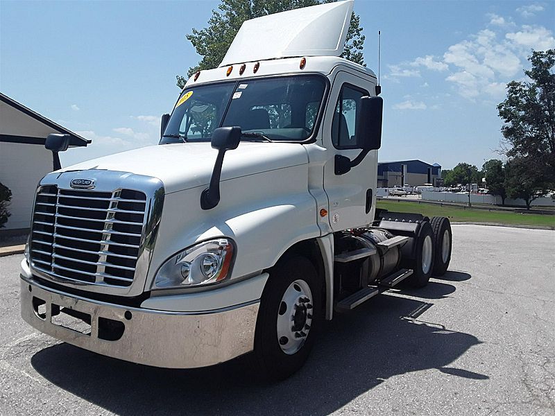 2015 Freightliner CASCADIA 125 For Sale | Day Cab | #379869