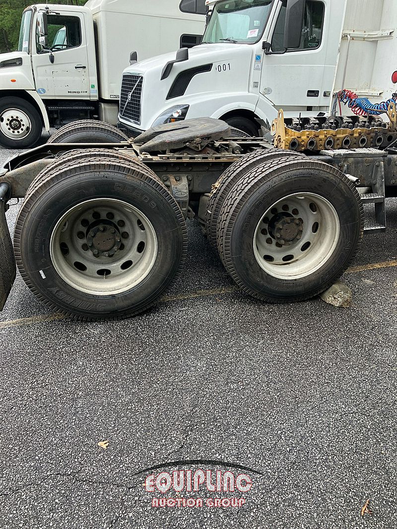2001 Peterbilt 379 For Sale | Sleeper Truck | #MFS557360