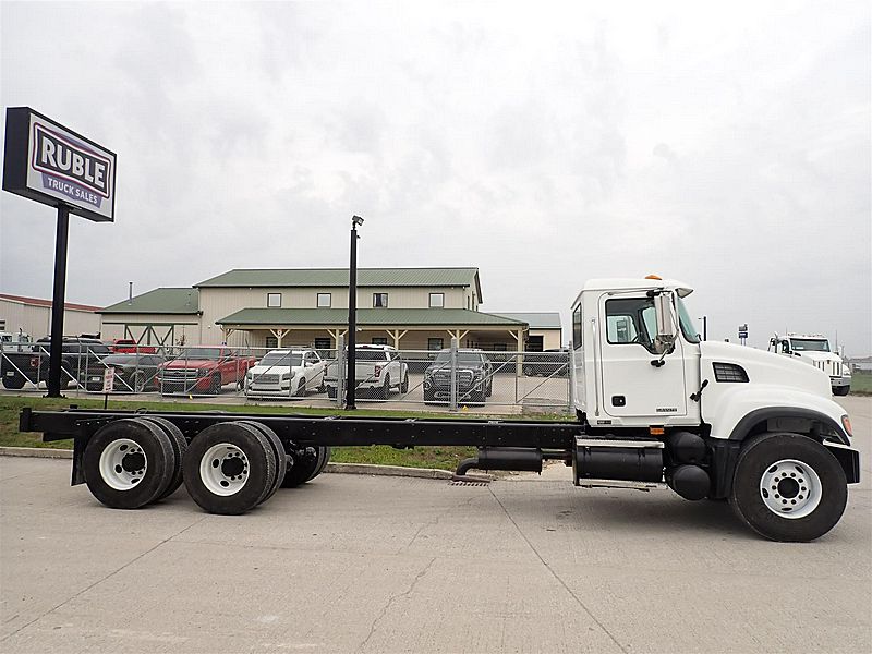2005 Mack Granite CV713 (For Sale) | Cab & Chassis | # 5M029176