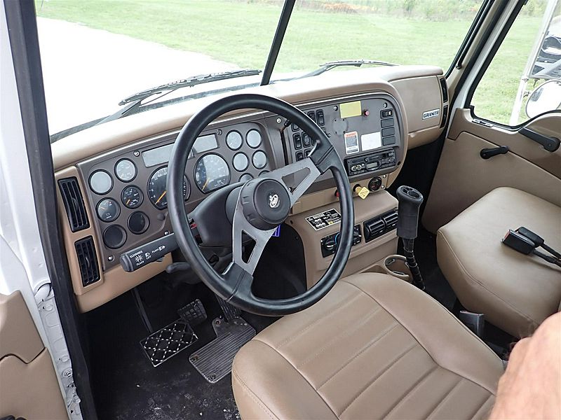 2005 Mack Granite CV713 (For Sale) | Cab & Chassis | # 5M015252