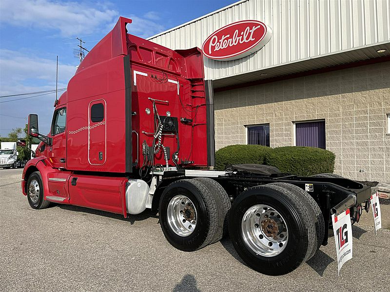 2018 Peterbilt 579 (For Sale) | 80" Sleeper | #D364090