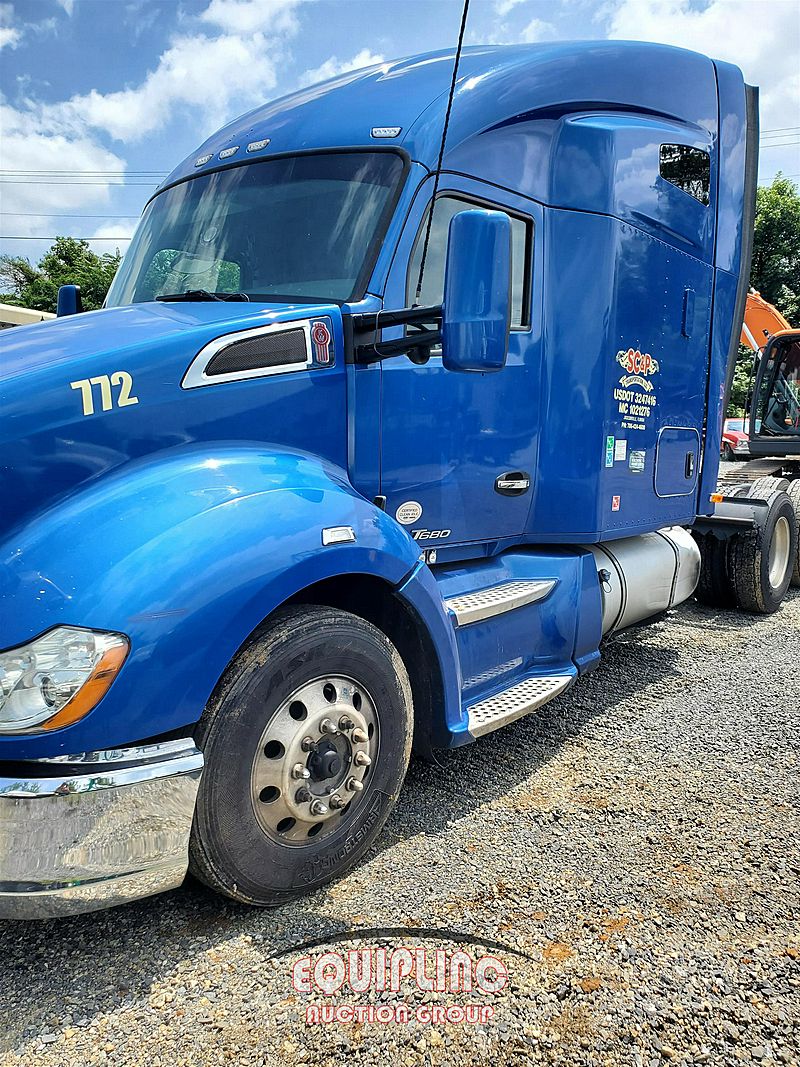 2015 Kenworth T680 (For Sale) | Sleeper Truck | #MFS432152