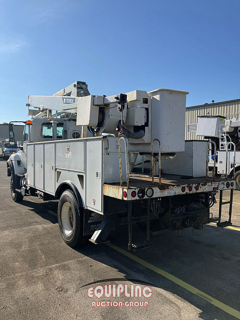 2016 International 7300 SFA 4x4 (For Sale) | Bucket Truck | With Video | #STC008154