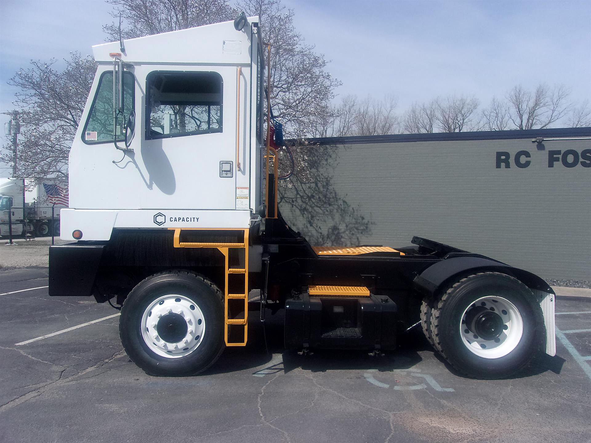 2017 Capacity TJ9000 4X4 For Sale | Yard Spotter | #3328