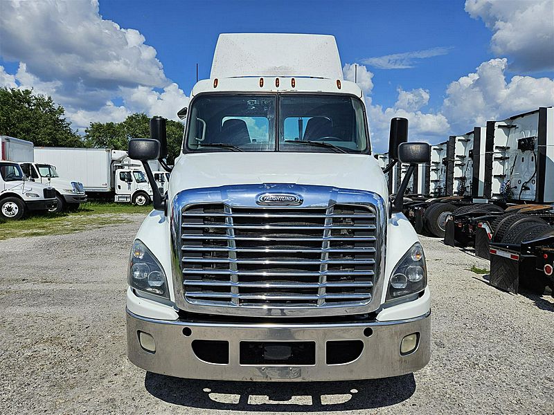 2017 Freightliner CASCADIA 125 (For Sale) | Day Cab | #671888