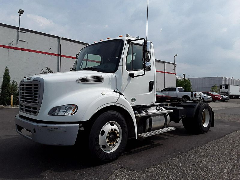 2015 Freightliner M2 112 For Sale | Day Cab | #351761