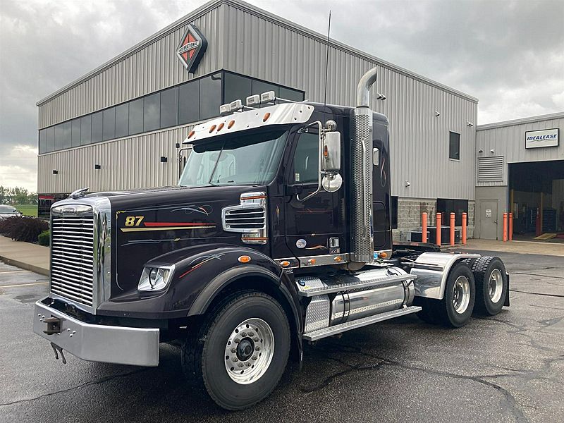 2016 Freightliner 122SD (For Sale) | 36" Sleeper | #0127