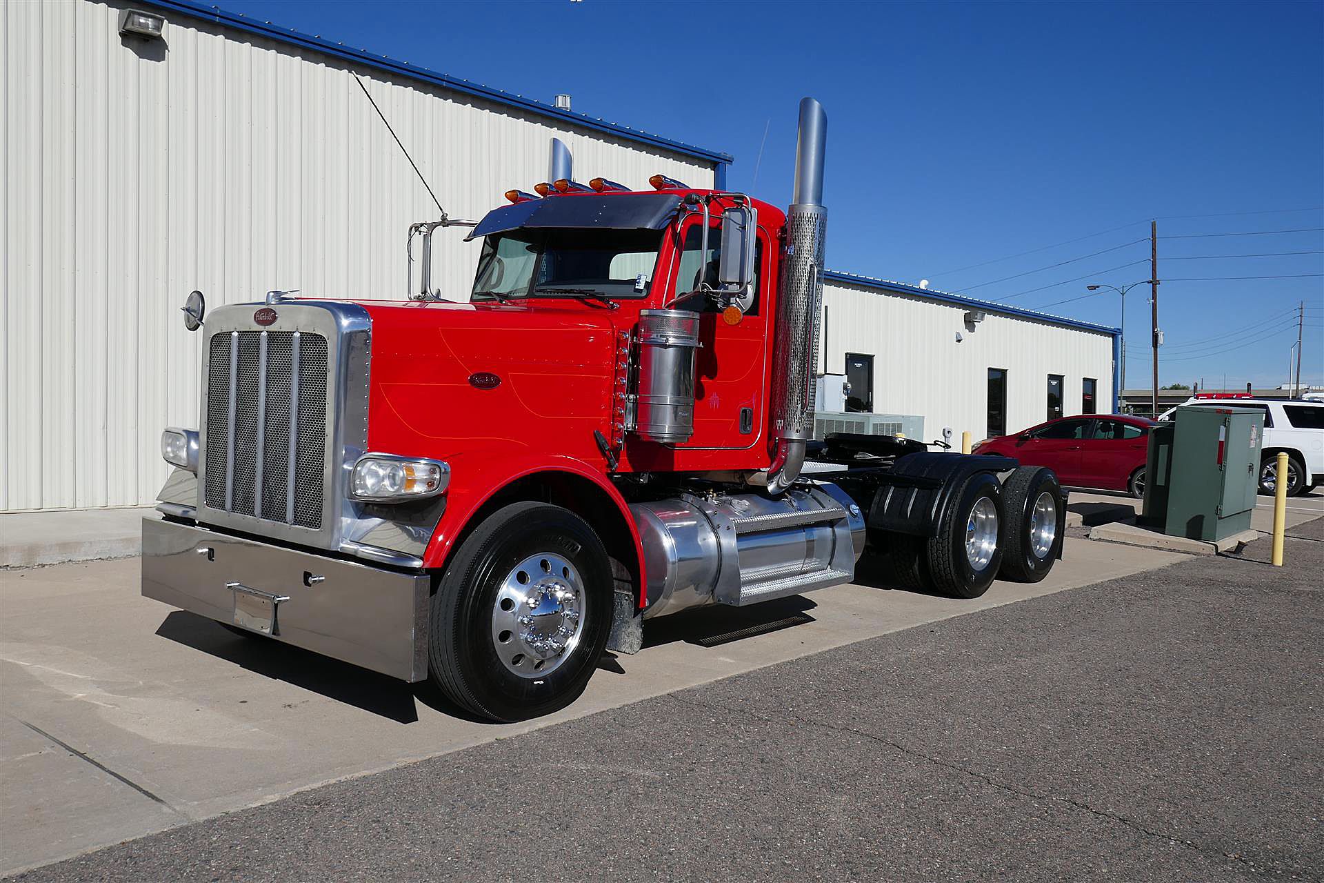 2017 Peterbilt 389 (For Sale) | Day Cab Sleeper | #4870