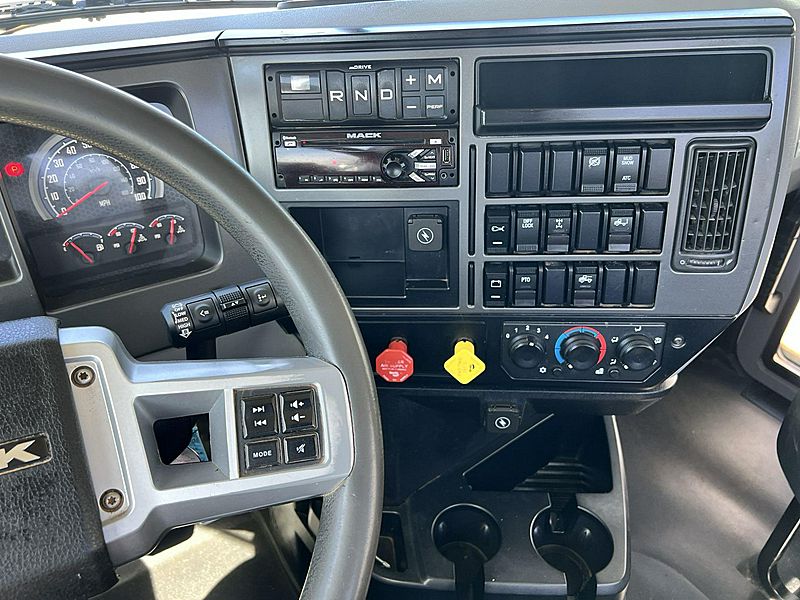 2019 Mack Pinnacle PI64T (For Sale) | Day Cab | # 13MN002624