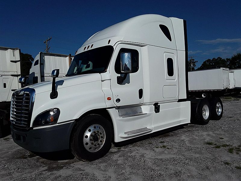 2017 Freightliner CASCADIA 125 (For Sale) | 72" Sleeper | #668425