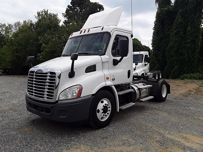 2015 Freightliner CASCADIA 113 For Sale | Day Cab | #586399