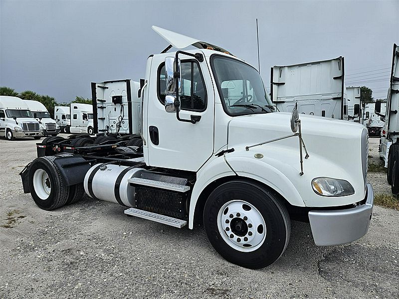 2014 Freightliner M2 112 (For Sale) | Day Cab | #320821