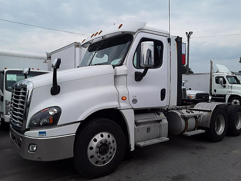 2017 Freightliner CASCADIA 125 (For Sale) | Day Cab | #676557