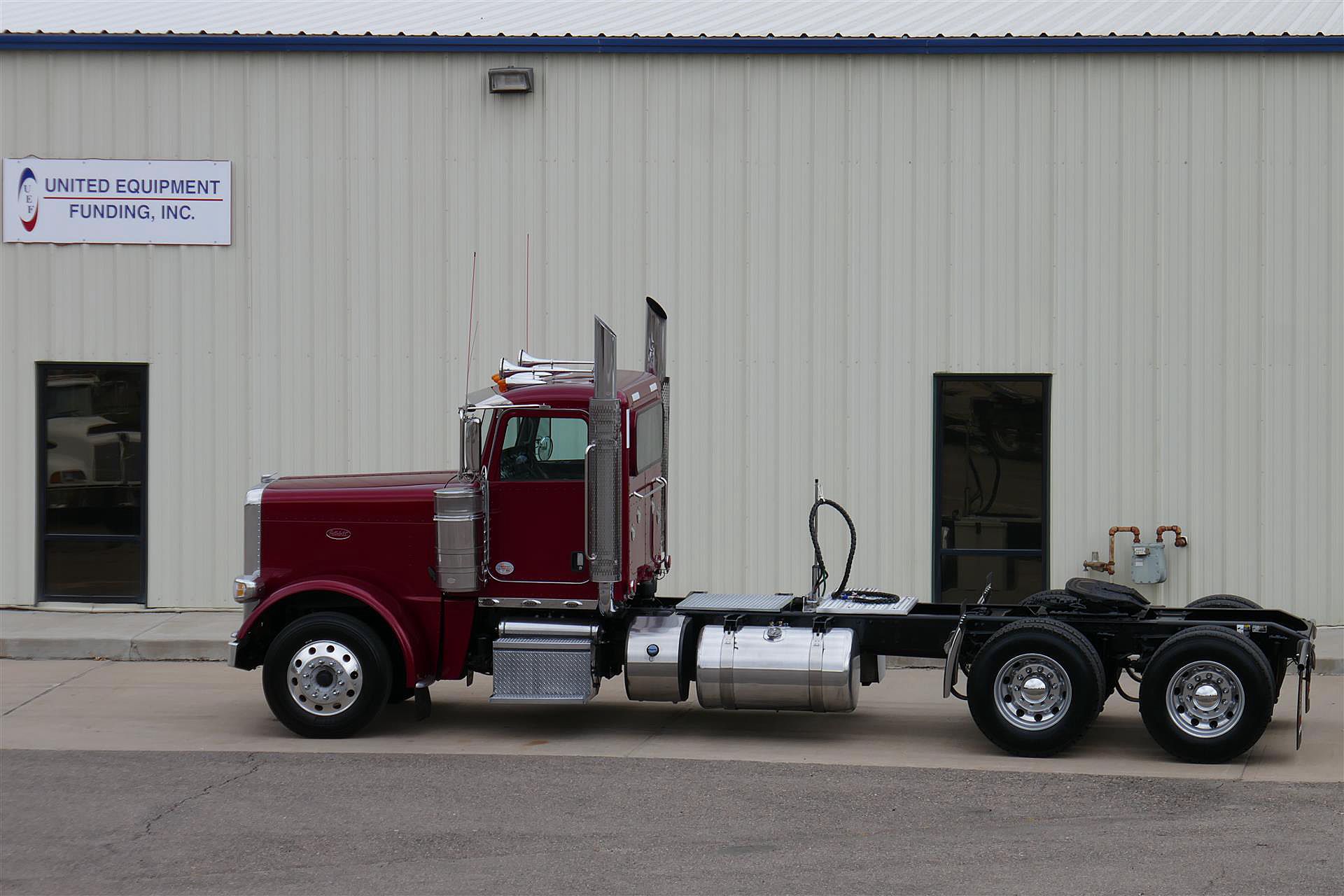 2018 Peterbilt 389 (For Sale) | Day Cab Sleeper | #4881