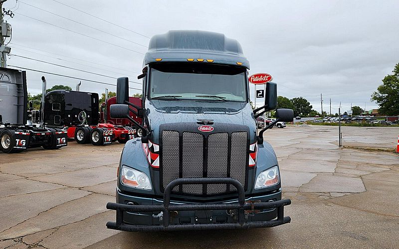 2020 Peterbilt 579 For Sale | 80" Sleeper | #D674438
