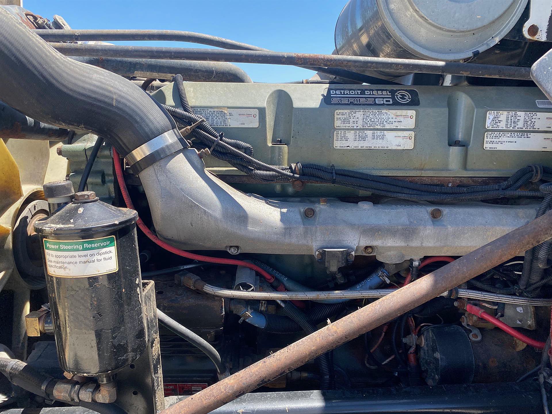 2001 Freightliner FLD120 (For Sale) | Day Cab | #13938